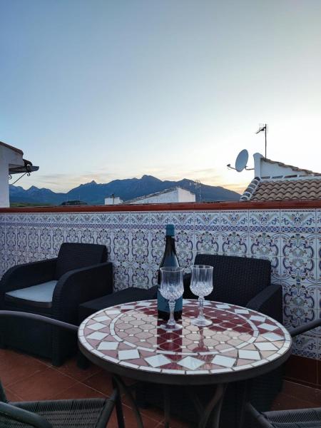 Casa Blanca W Sercu Andaluzji / Finca / Village House - Grazalema