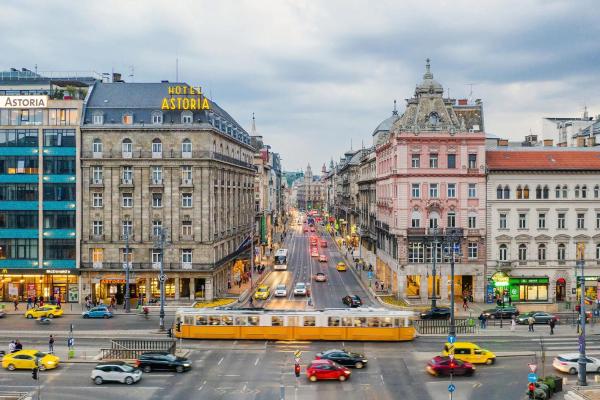 Astoria Long-term Budget Rooms - Budapest