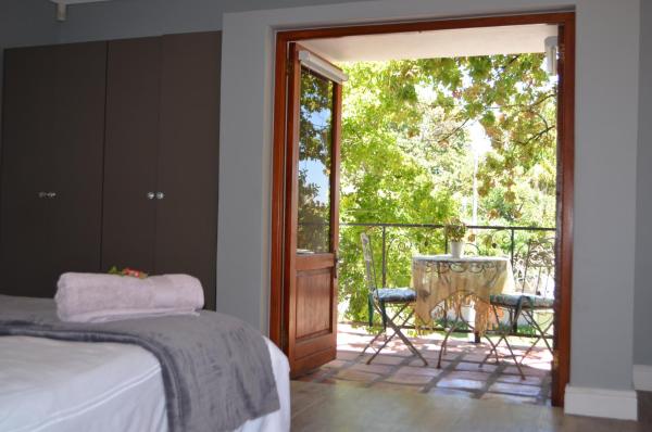 Gatsby Suite, With Pool In Quiet Area, Close To Town - Stellenbosch