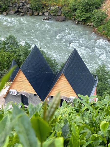 Dereüstü Ve Gökçe Bungalov - بنغل على ضفاف النهر - Rize