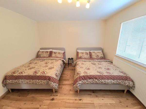 London Luxury 2 Bedroom Flat Sleeps 8 Free Parking - Cockfosters