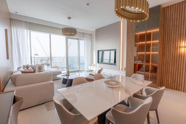 Avani Plus Palm View Dubai Suites -