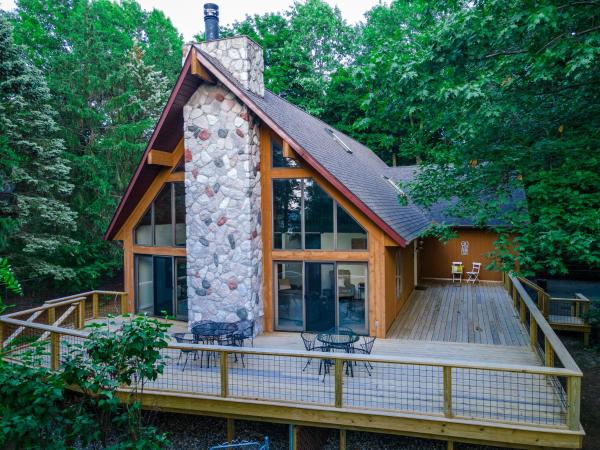 Large Home & Close To Beach - North Beach, MI