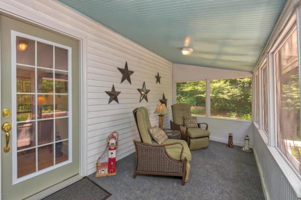 Little Stuga - Cute Cozy Cottage - Minutes From Downtown And Oval Beach! - Holland, MI