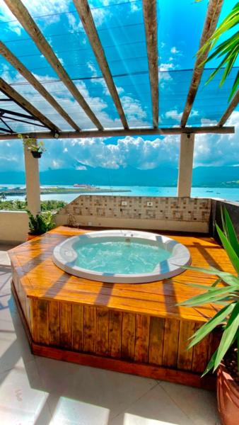 Casa De Praia Com Vista Para O Mar - São Sebastião