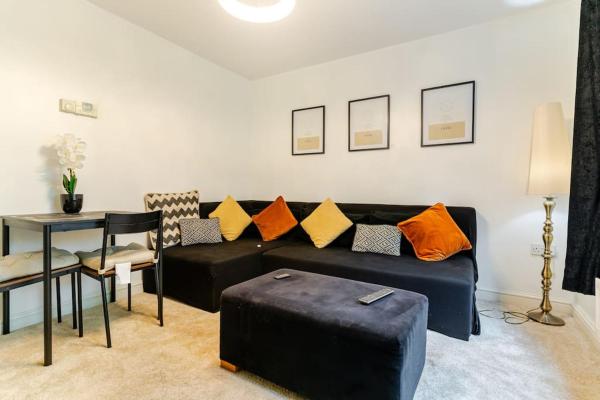 A&s Properties, No Guest Fees, Bank Transfe Deposit Available - Wolverhampton
