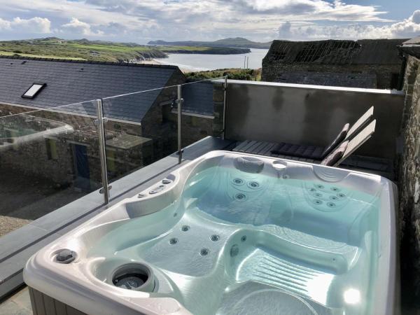 Tan Y Garn - 2 Bedroom Cottage - Whitesands - Whitesands Bay