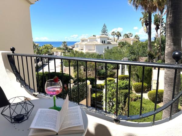 Stylish Townhouse In Beachfront Complex - Marbella