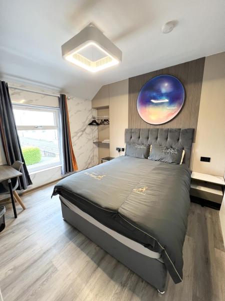 The Modern Space - New Renovation! - Wales