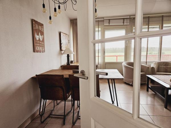 Westwing 79 Ameland Für Bis Zu 6 Personen, Nach Westen Augerichtet, Strandnah, Haustiere Herzlich Willkommen - Nes