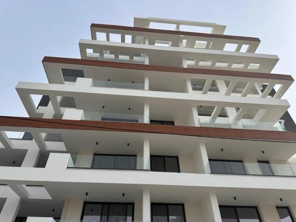 Cozy 3 Bedroom Apartment 300m From The Sea - Larnaca