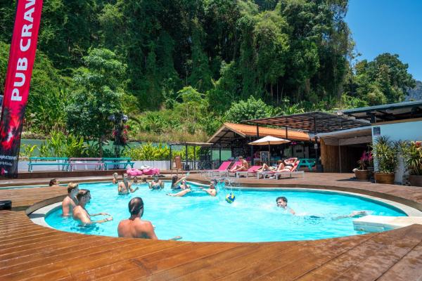Base Party Hostel - Krabi