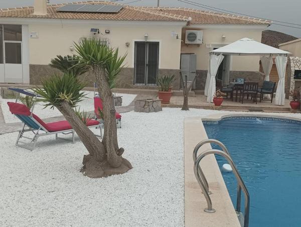 Villa Paz - Villa Familiar Para 6 Con Piscina, Ac, Wifi Y Parking - Albox