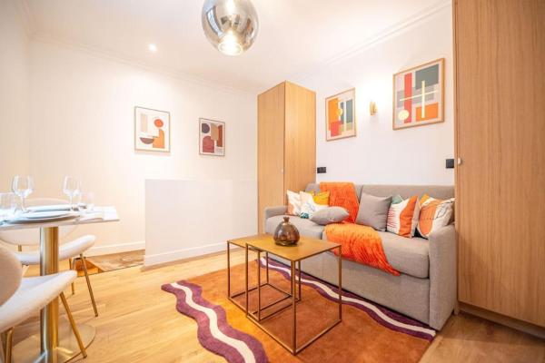 Exposition - Eiffel Tower - Eiffel Tower - Paris