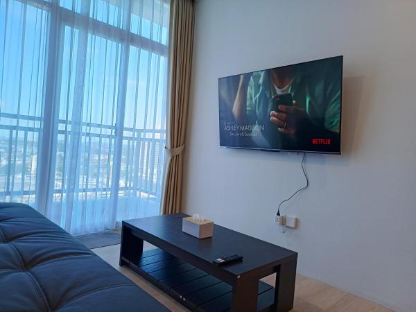 Family Holiday Fun Apt Netflix By Mesa - Batam
