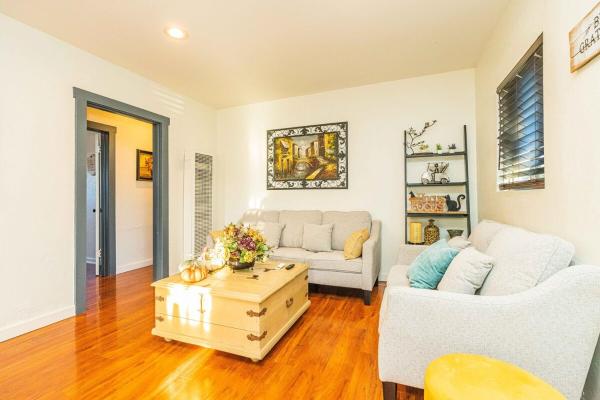 Newly Remodeled 3b2b House - Claremont
