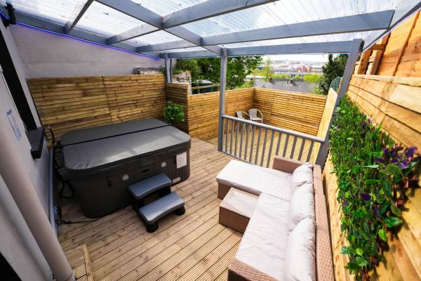 Luxury Hot Tub Retreat Derry City - Derry