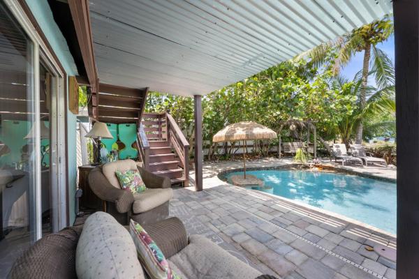 Gulf Access Waterfront Oasis With Heated Pool! Near Beach & Mercato! - Caribe
