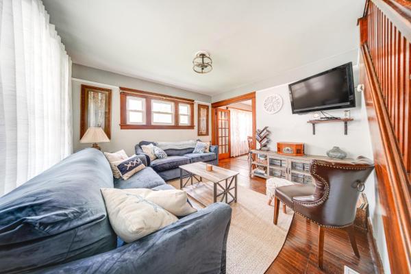 Conneaut Vacation Rental With Deck Near Lake Erie! - Erie Bluffs State Park, Lake City