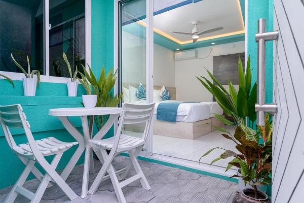 Ukulhas Sands - Maldives