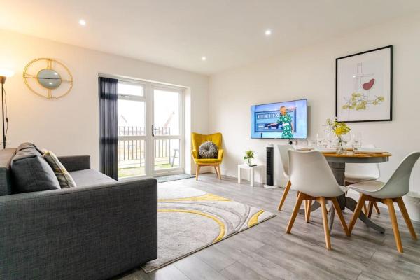 Bridge Court By Sterling Edge Apartments - Luxury Aparthotel - Stylish 1-bed Apartments - Balcony With Canal View Or Private Garden - Free Parking - Worcestershire