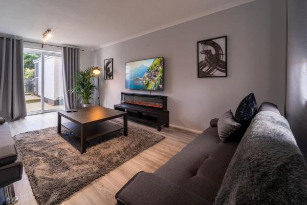 Spacious 3 Bed House, 5mins To Hs2/ Nec/airport. - Birmingham Airport (BHX)