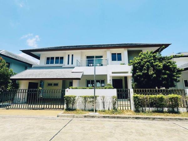 Baanlyn Poolvilla Pattaya - Ko Sichang District