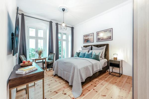 The Malmöer, Modern 1 Br, Own Backyard Garden-terrace, Quite & Relaxed, However Central In Prenzlauer Berg - Berlin