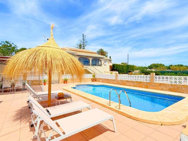 Villa Mediterránea Con Piscina Privada - Jávea