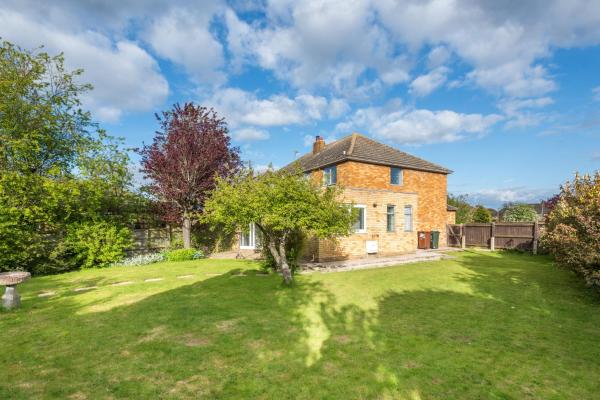 Kidlington 3 Br House With Parking & Large Garden - Oxford