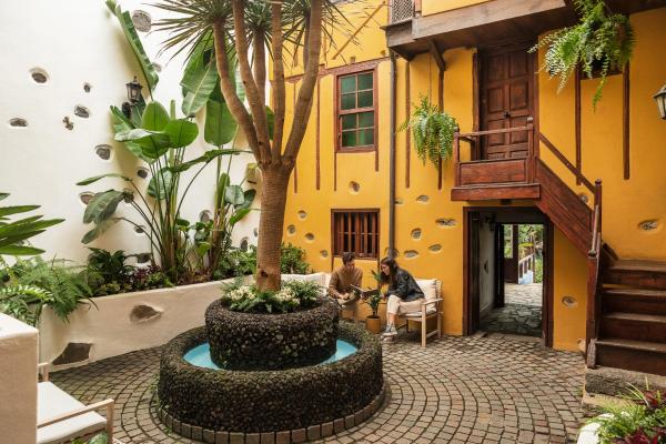 Tulia Guesthouse & Coworking - Los Realejos