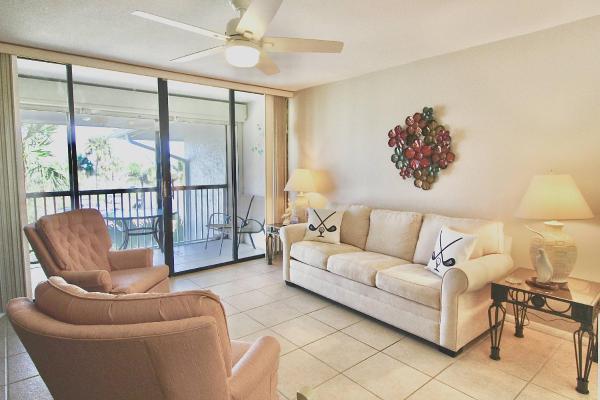 Beachside Golf Villa - Fort Pierce, FL