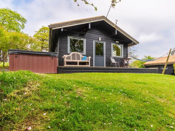 Chalet Oak Hot Tub Lodge By Interhome - Cornwall