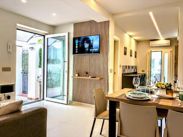 - La Grotta Del Mare- Beach And Apuan Alps- - Marina di Massa