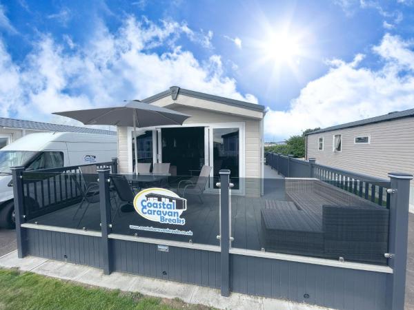 Golden Palm Resort - The Cambridge Deluxe - Coastal Caravan Breaks - Chapel St Leonards