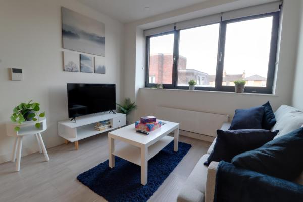 Van Gogh Apartment, Bedford - Fast Wifi, Gym & Free Parking - Bedford