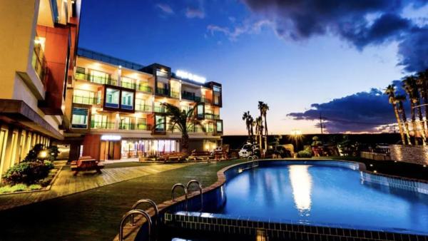 Login Resort - Jeju-si
