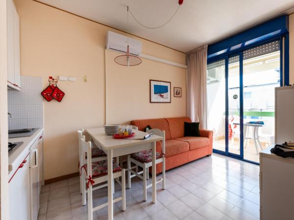 Cozy Apartment With A Balcony With Sea Side View - Bibione