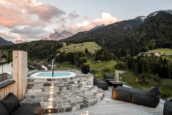 Viel Nois Guest House - Val Gardena