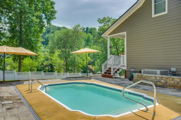 Modern Tims Ford Lake Home With Private Dock And Pool! - Dawson Lake, Kelso