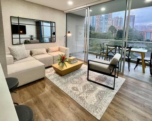 Great View Apartment In El Poblado - Medellín, Colombia