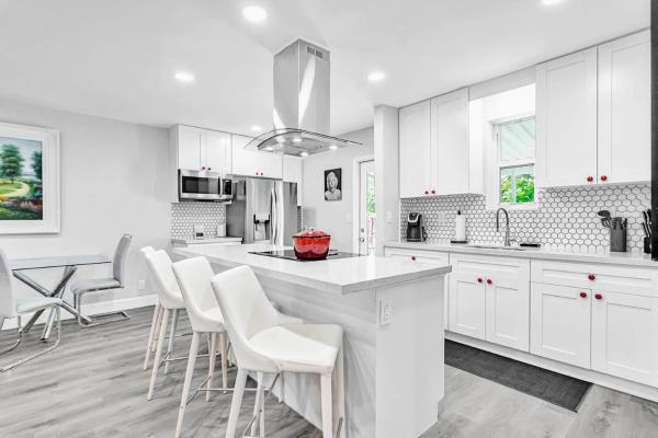 Marys Serene Luxury Home - Miramar, FL