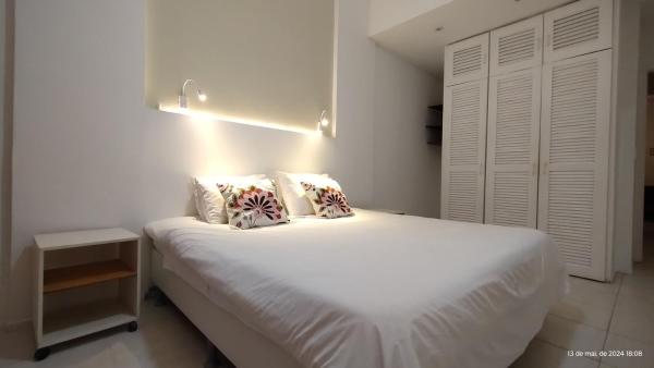 Apartamentos Gomes Carneiro 84 - Ipanema - Ipanema