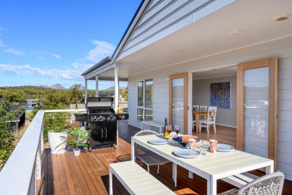 Ambience, A Stunning Holiday Retreat! - Coles Bay