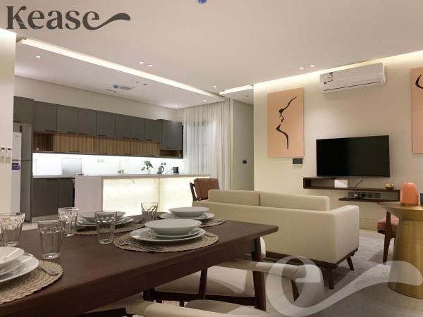 Kease Mughrizat - Royal Touch - Riad