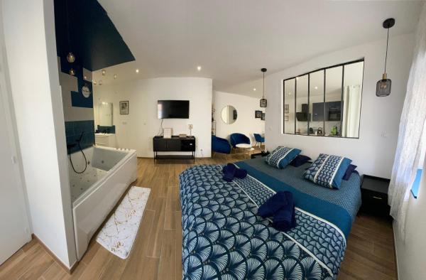 Cosy Appart’ & Spa - Appartement Privatif - Baignoire Balnéothérapie - Saint-Galmier