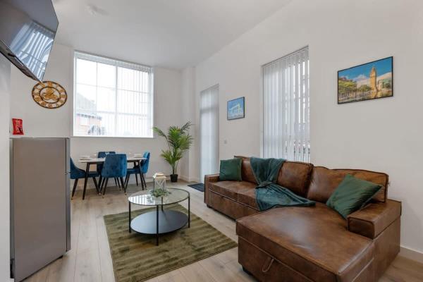 Contemporary 2 Bed Apartment -Belfast East Village - Belfast