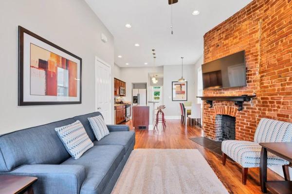 Two Cozy Side By Side Units In Tower Grove Perfect For Groups Stl Bldg - San Luis