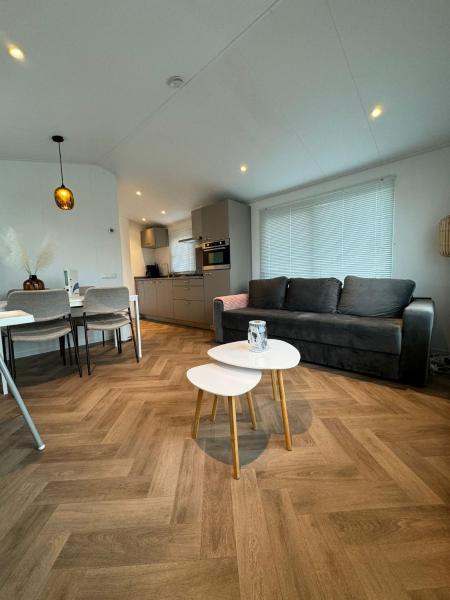 Chalet Op Vakantiepark Molenhoek - Kamperland