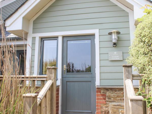 5 Court Cottage, Hillfield Village - Dartmouth